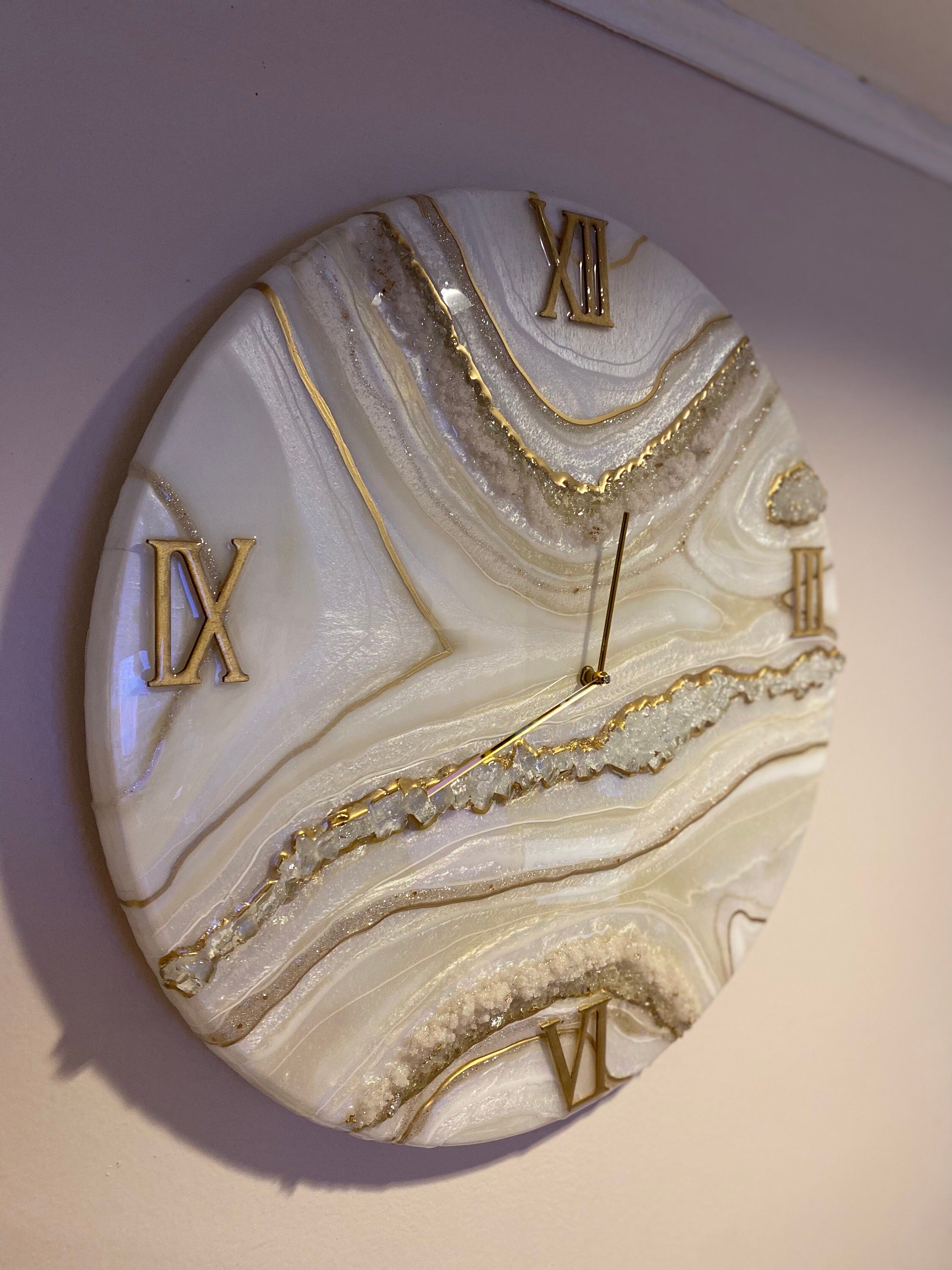 Custom Geode Inspired Wall Clock | Wall Art, Home Décor, Resin Clock ...
