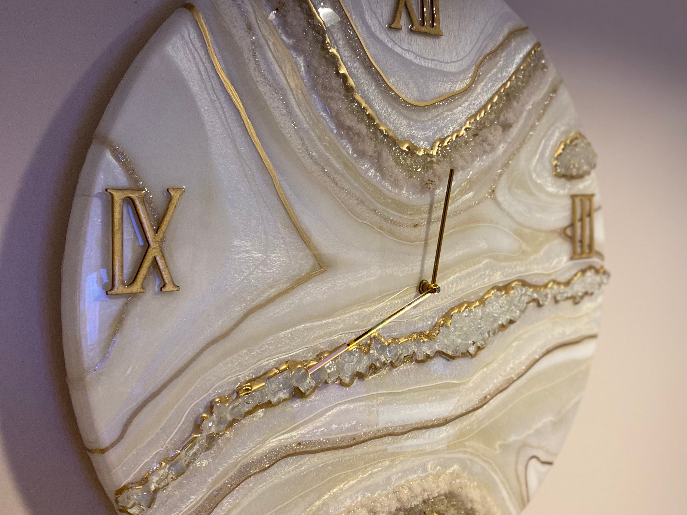 Custom Geode Inspired Wall Clock | Wall Art, Home Décor, Resin Clock ...