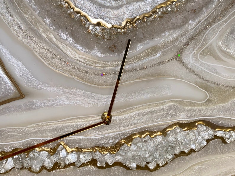 Custom Geode Inspired Wall Clock | Wall Art, Home Décor, Resin Clock ...