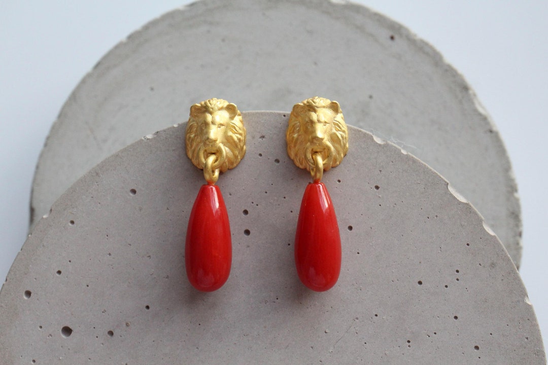 Elegant Coral Earrings With Lion's Head in 900 Gold, 22k Gold Drop ...