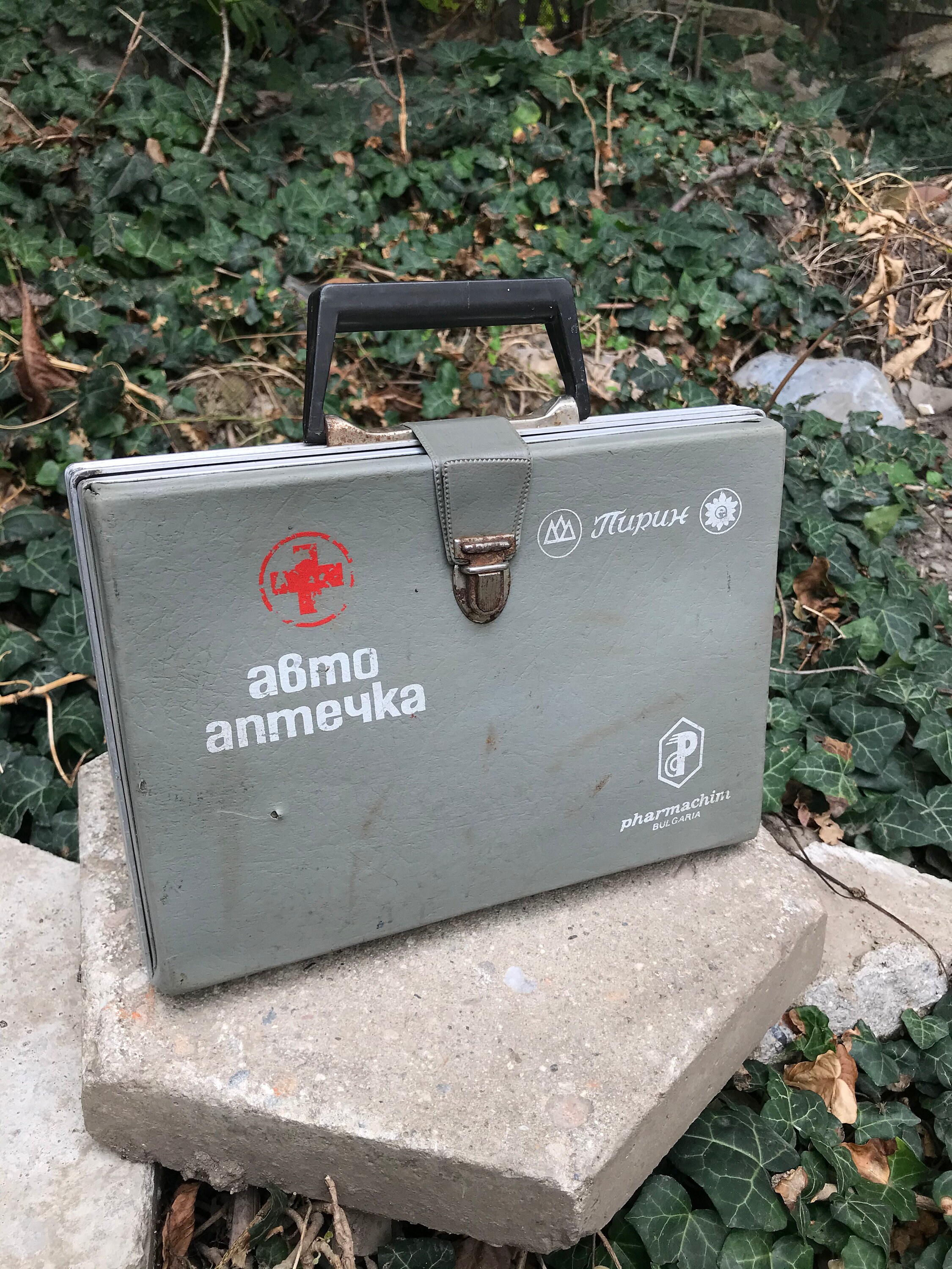 Vintage First Aid Kit for Car-emergency Medical Help-doctor - Etsy