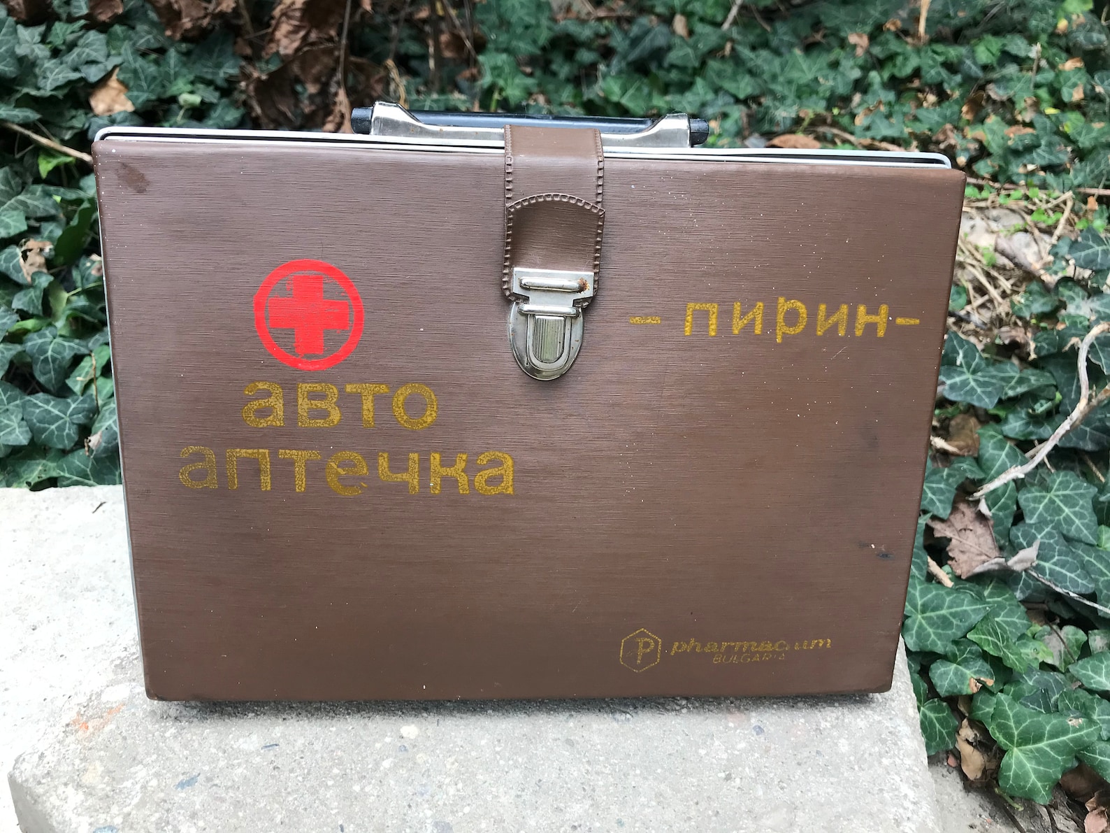 Vintage First Aid Kit for Car-emergency Medical Help-doctor - Etsy