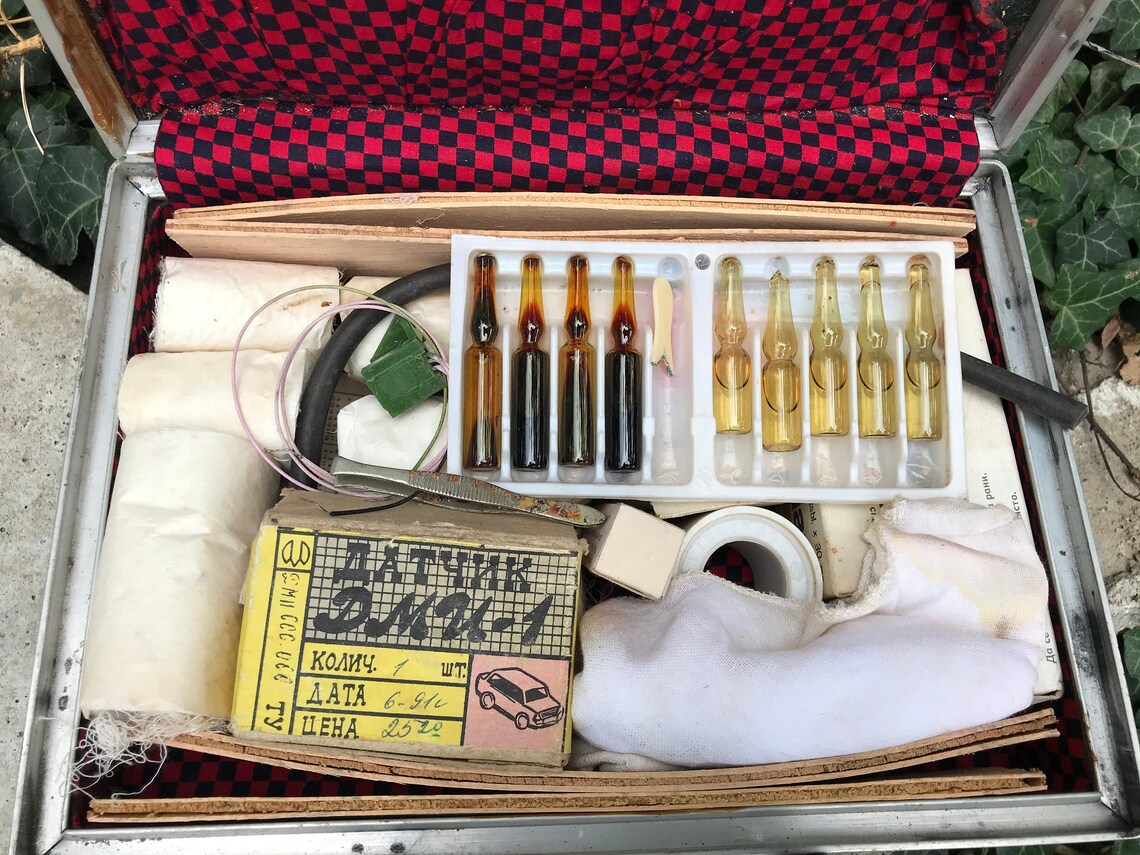 Vintage First Aid Kit for Car-emergency Medical Help-doctor - Etsy