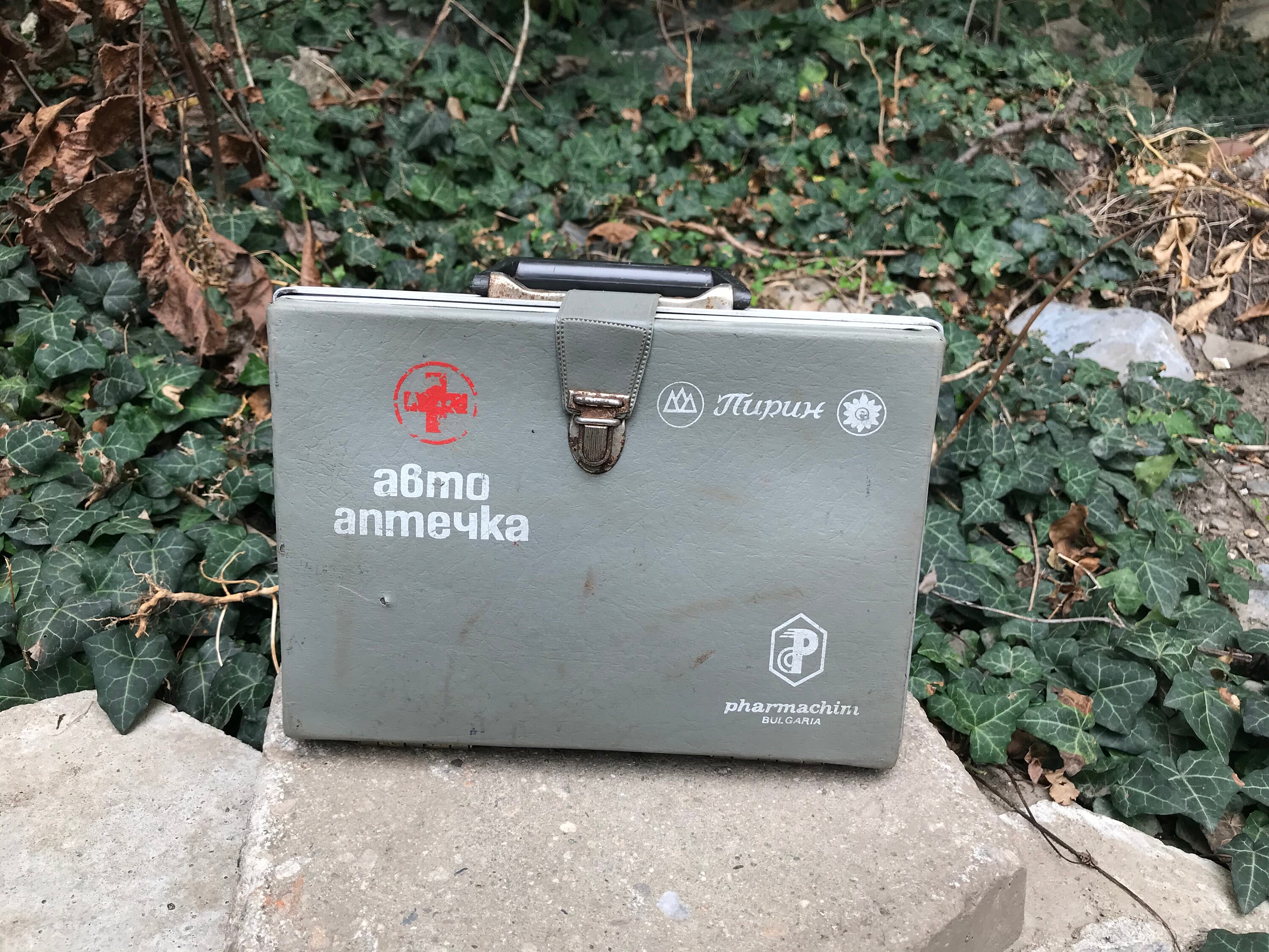 Vintage First Aid Kit for Car-emergency Medical Help-doctor - Etsy