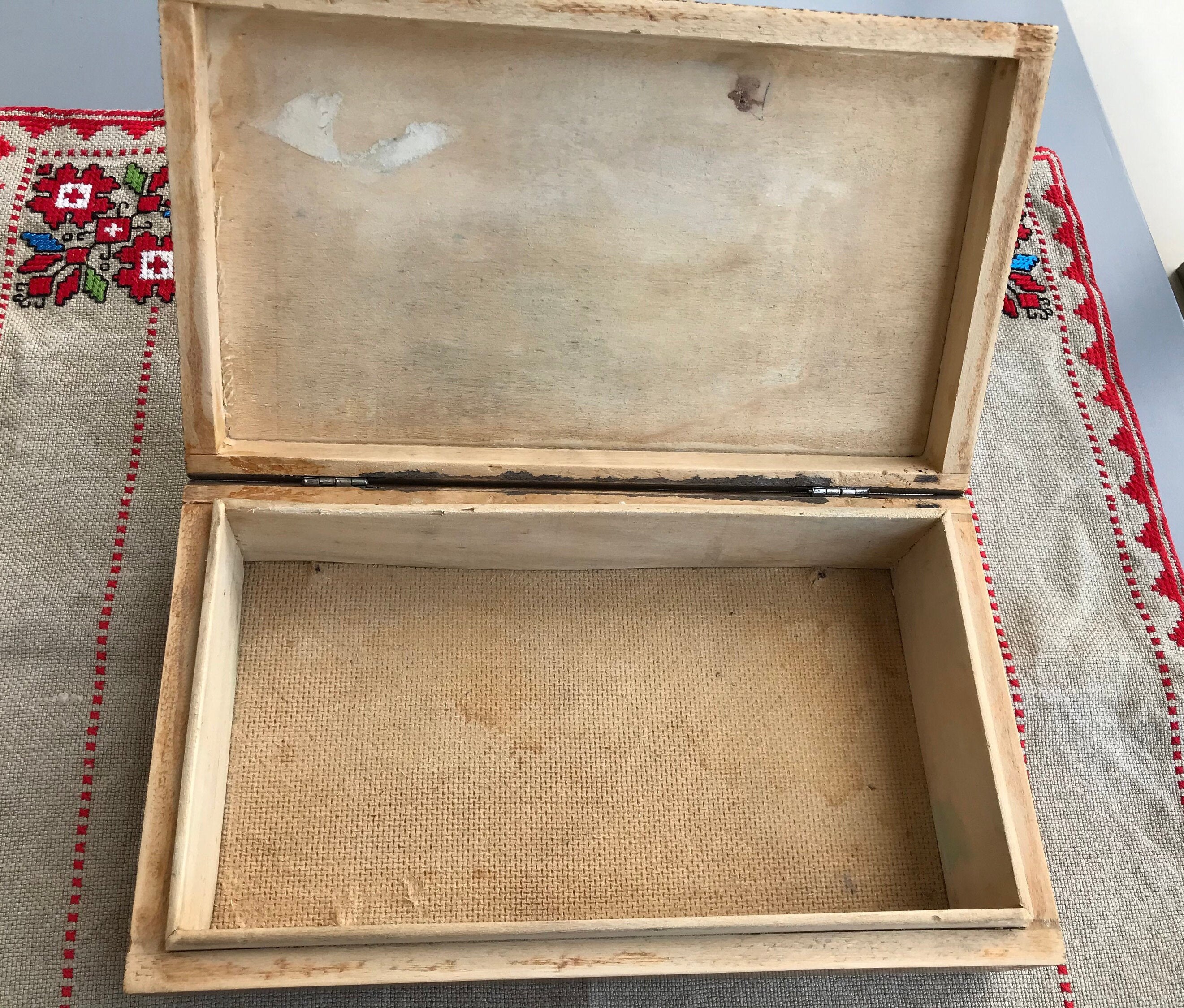 Vintage Wooden Pyrography Box Vintage Keepsake Box Bulgarian Wooden ...