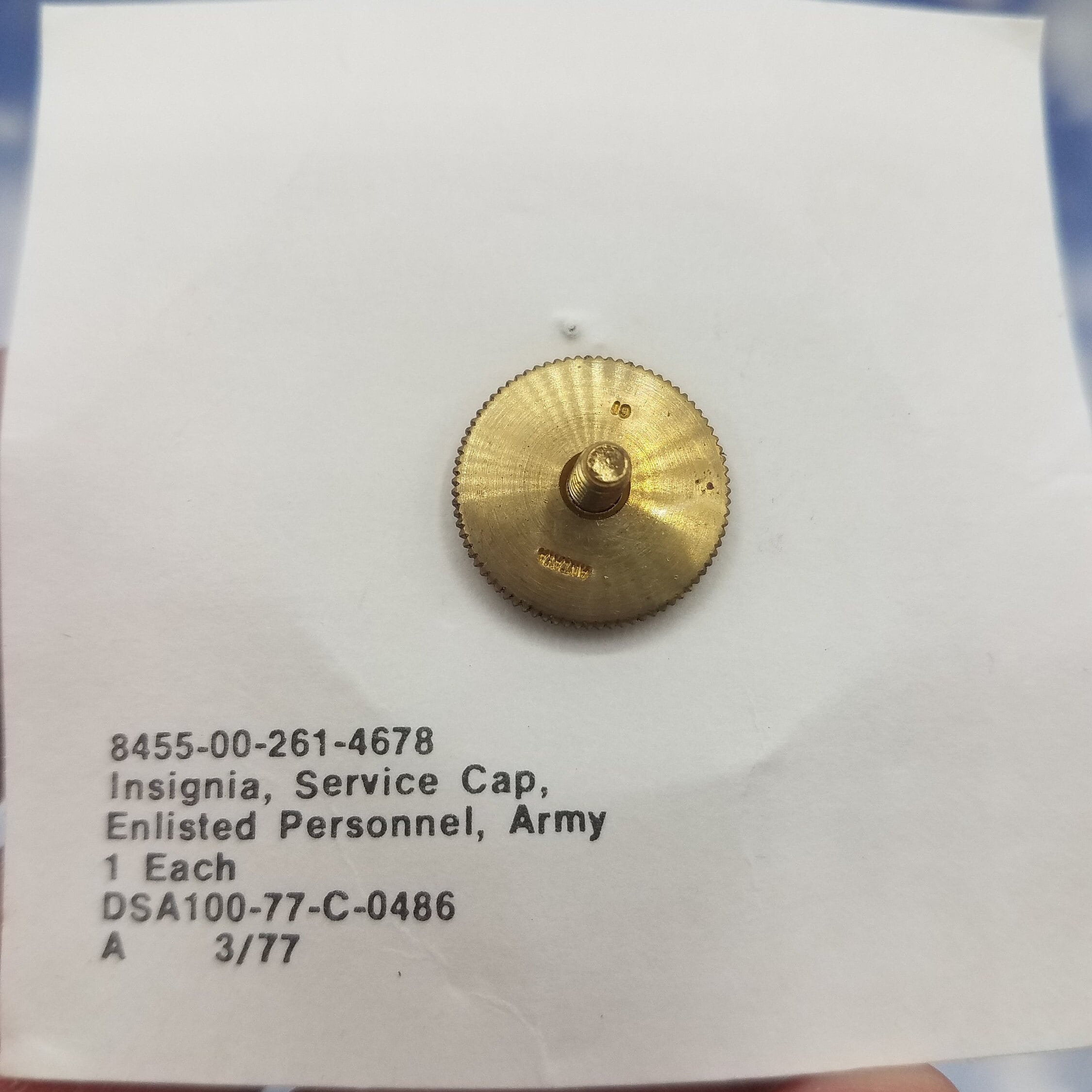 Vintage US Army Gold Eagle Round Screw Back Pin Military Cap Hat Badge ...