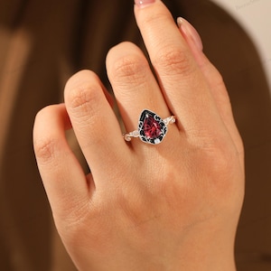 Firework Cut Garnet Ring - Etsy UK