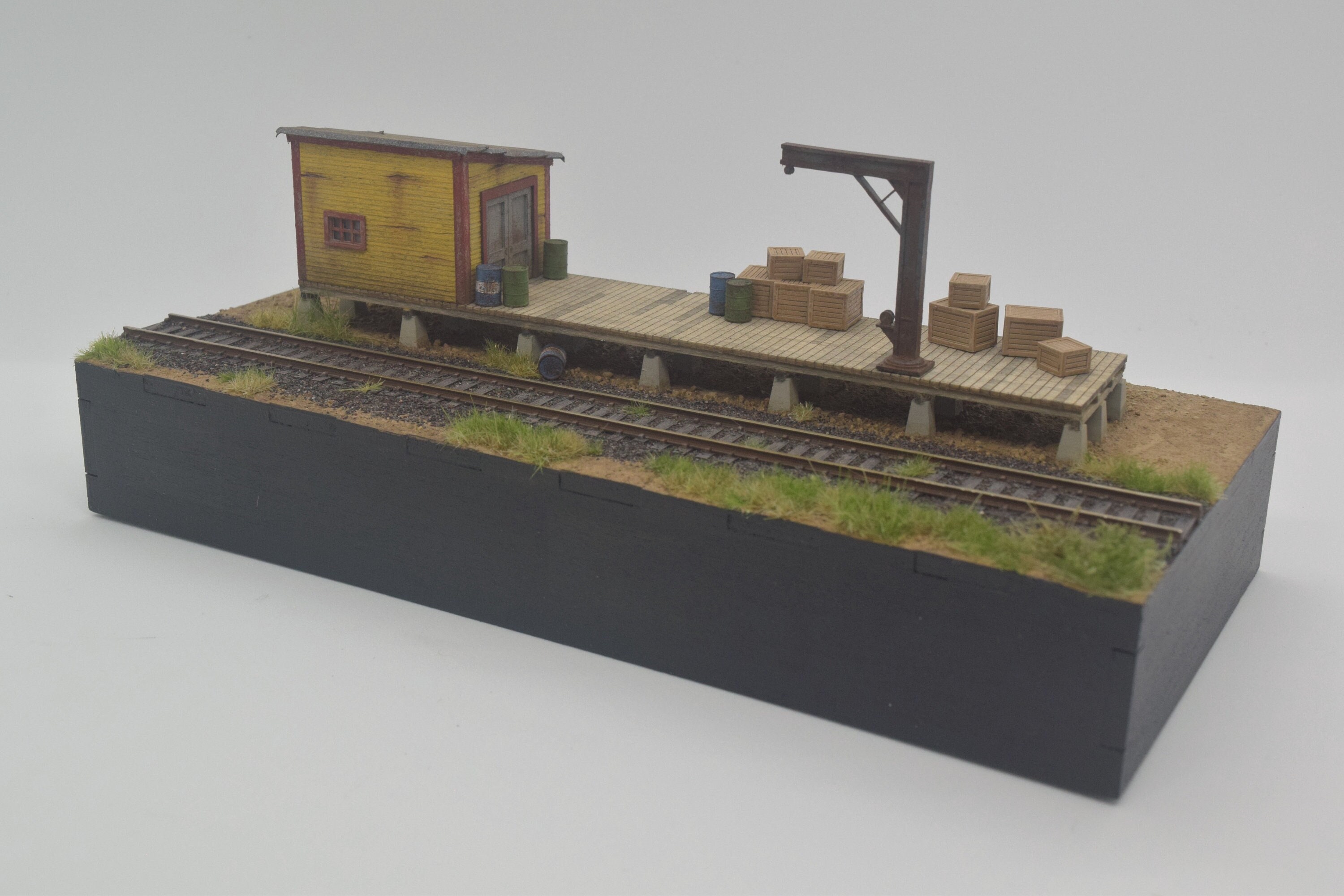 N Scale Model Railroad Grain Elevator Monroe Models 9215 Langdon