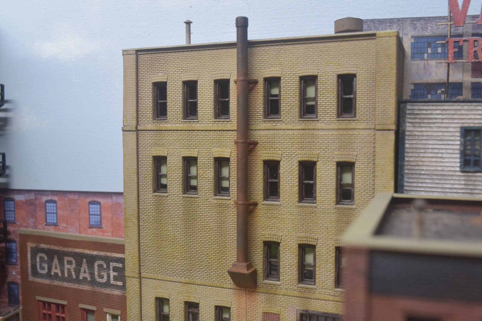 N Scale Details Wall Mounted Smokestack 3D Printed - Etsy