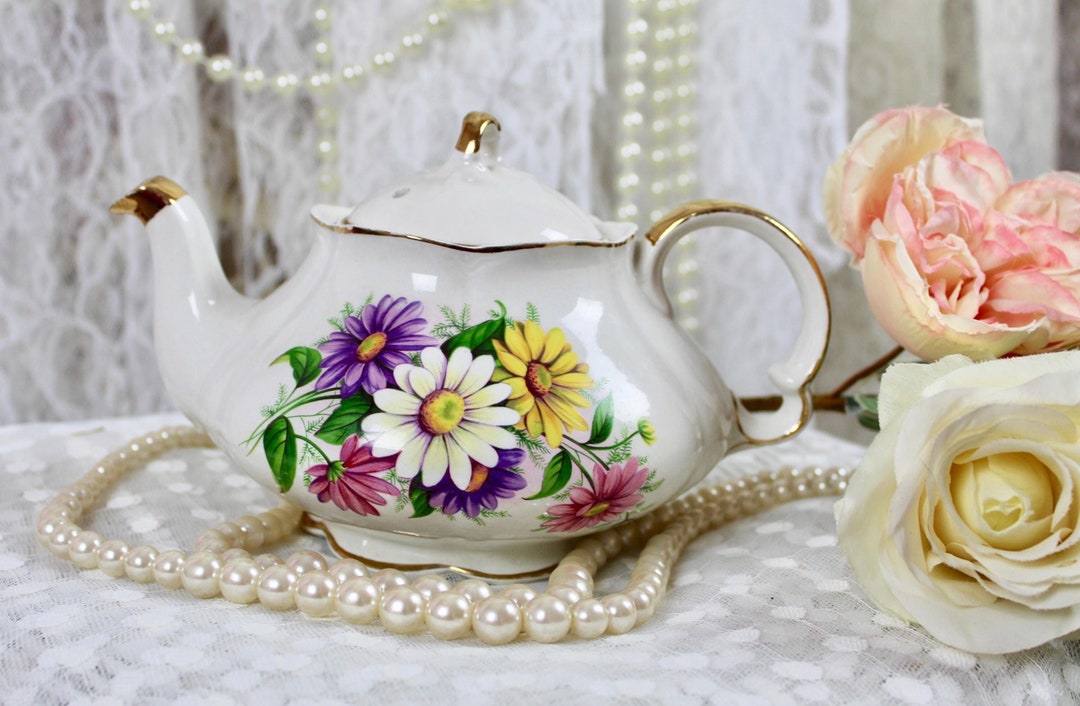 Vintage Ellgreave Genuine Heatmaster Small Floral Teapot, Daisies, Gold ...