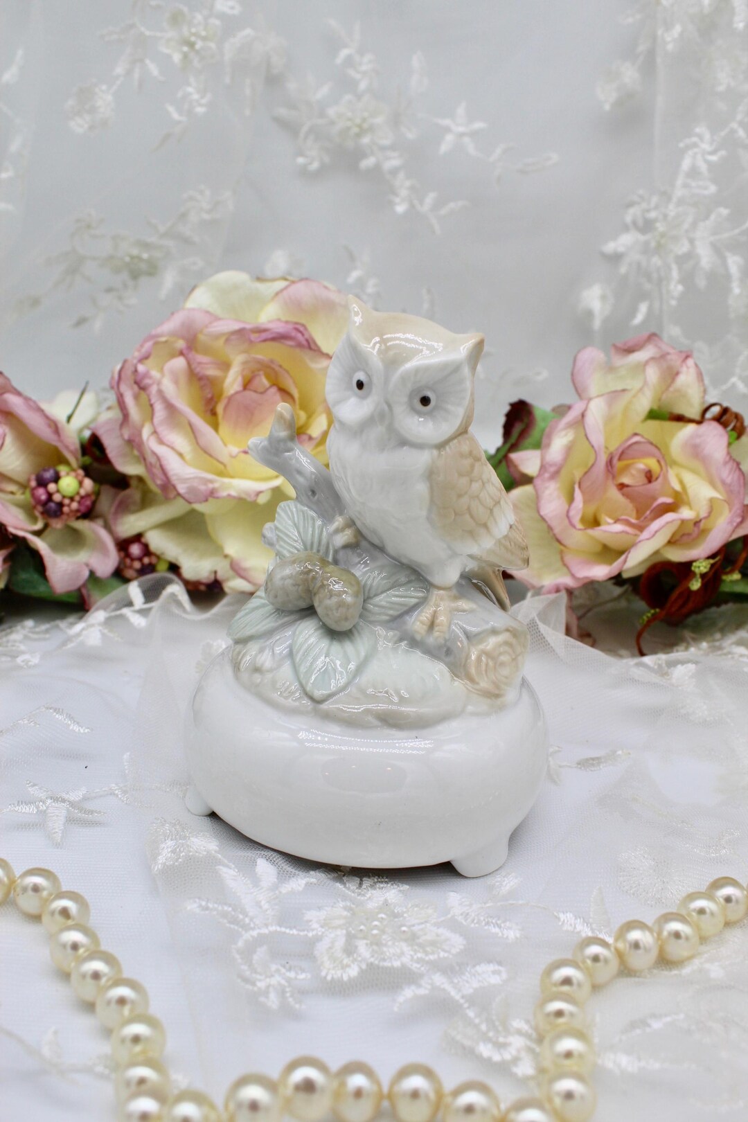 Vintage Cute Owl Musical Figurine, Music Box, Owl Figurine Collectors ...