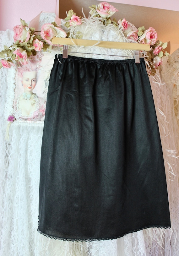 Vintage 60s 70s Vanity Fair Black Half Slip, Lace Tri… - Gem