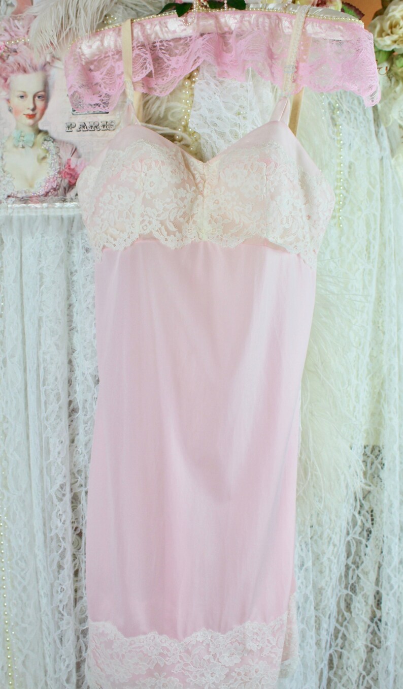 Vintage 60s Romantic Baby Pink Lingerie Lace Slip, Bra Built In, Lace ...