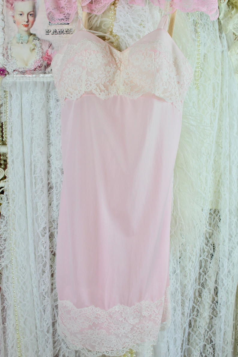 Vintage 60s Romantic Baby Pink Lingerie Lace Slip, Bra Built In, Lace ...