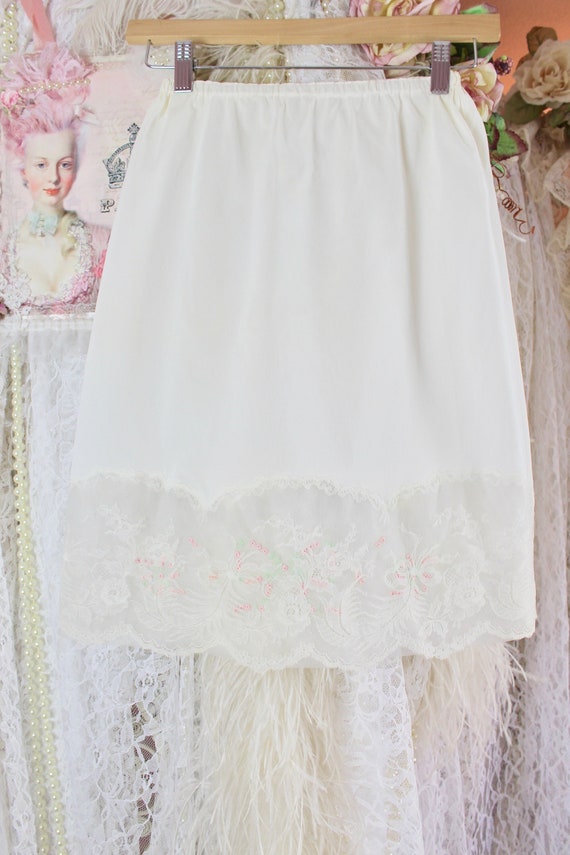 Vintage 60s 70s Cream/Pink Lace Half Slip, Beautiful … - Gem