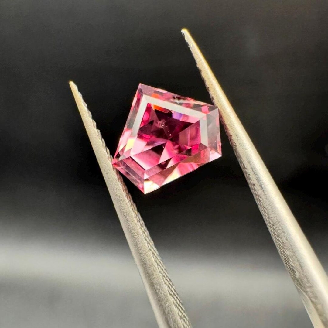 Dragon Garnet 1.36 Chromium-vanadium Malaya Garnet - Etsy