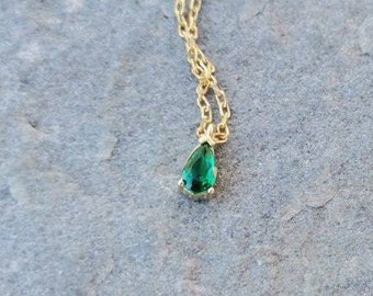 Gold Emerald Drop Necklace - Etsy