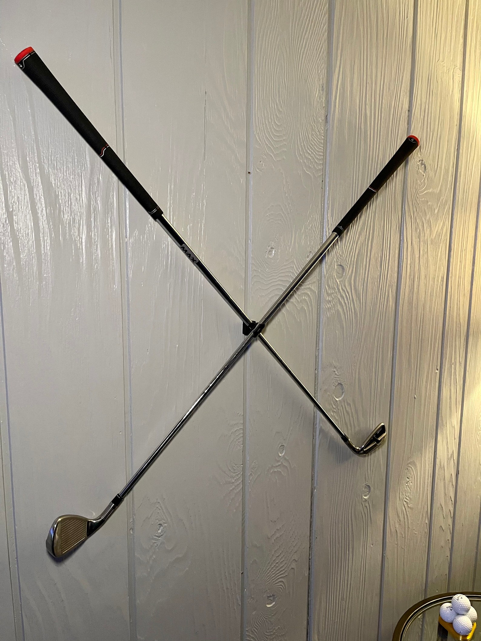 Dual Golf Club Wall Mount Bracket / X Pattern / 11mm or 17mm / Perfect ...