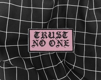 Trust no one | Etsy