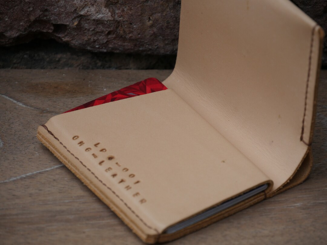 Loop 4 · Bifold Leather Card Holder With Note Pocket · Unique · Made to ...