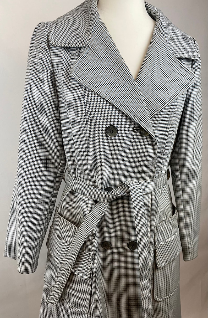 Vintage Women’s “juli De Roma” Trench Coat. I Don’t Know the Exact Size ...