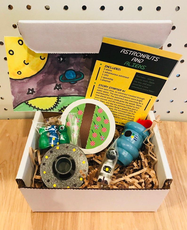 Astronauts and Aliens Outer Space Shuttle Story Box Pretend Play - Etsy