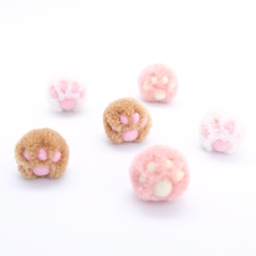 Wool Cat Paw Ball: Handmade Yarn Cat Toy - Etsy