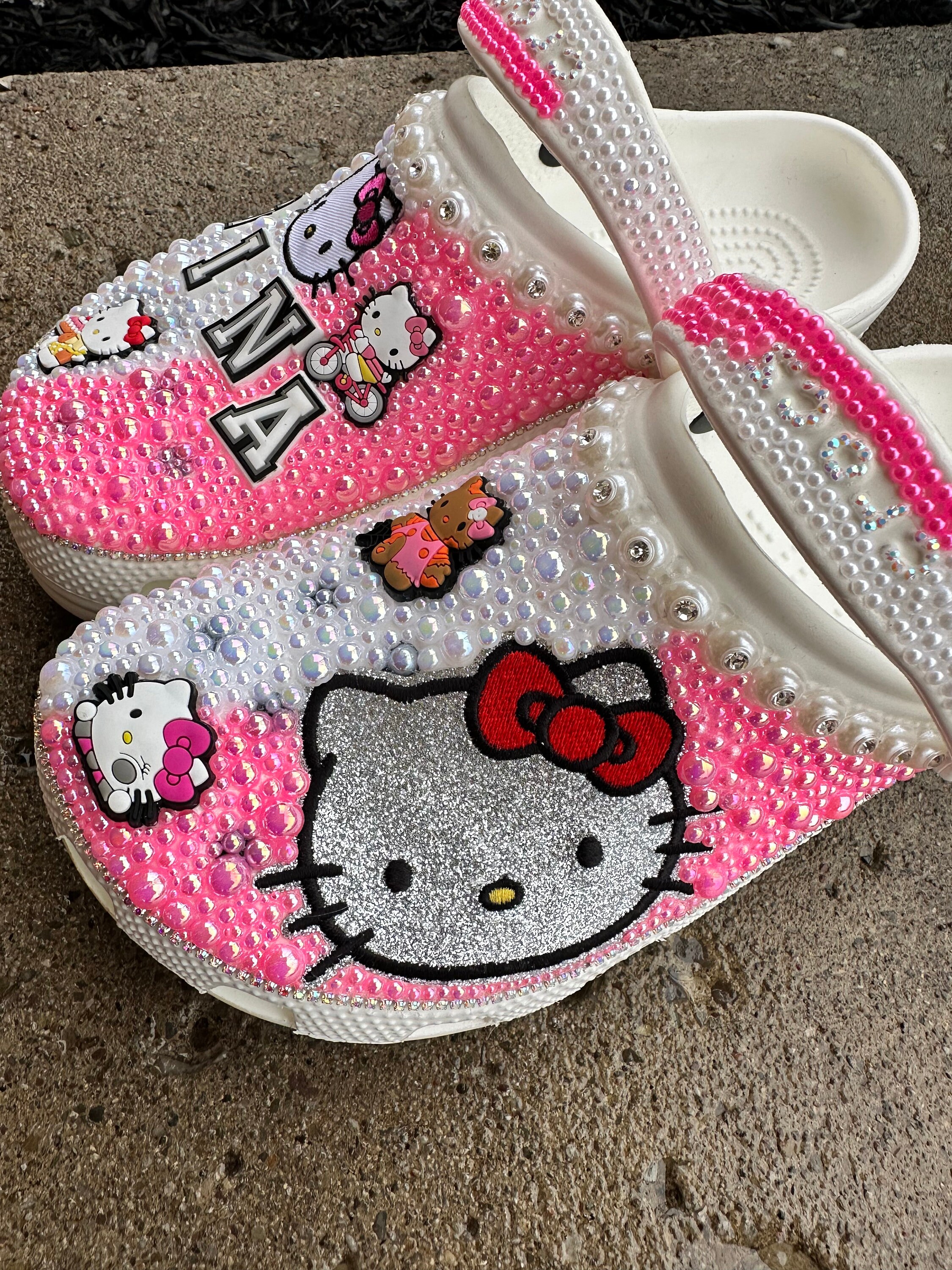Hello Kitty Inspired Crocs. - Etsy