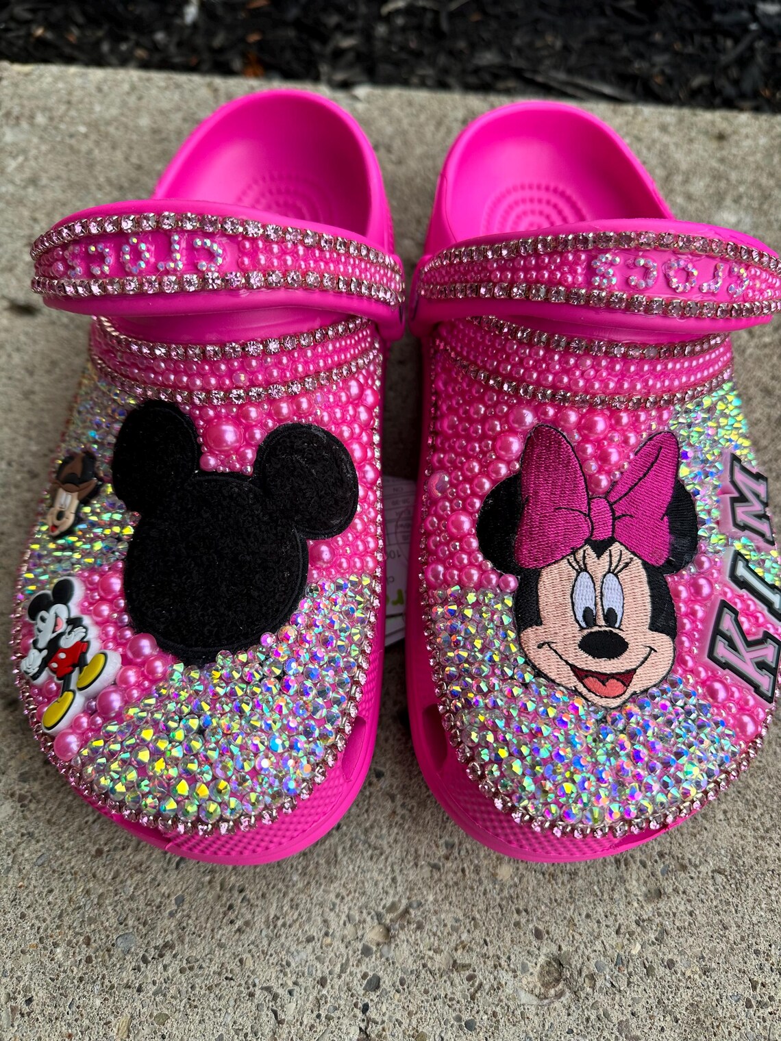 Custom Minnie Mouse Crocs. - Etsy