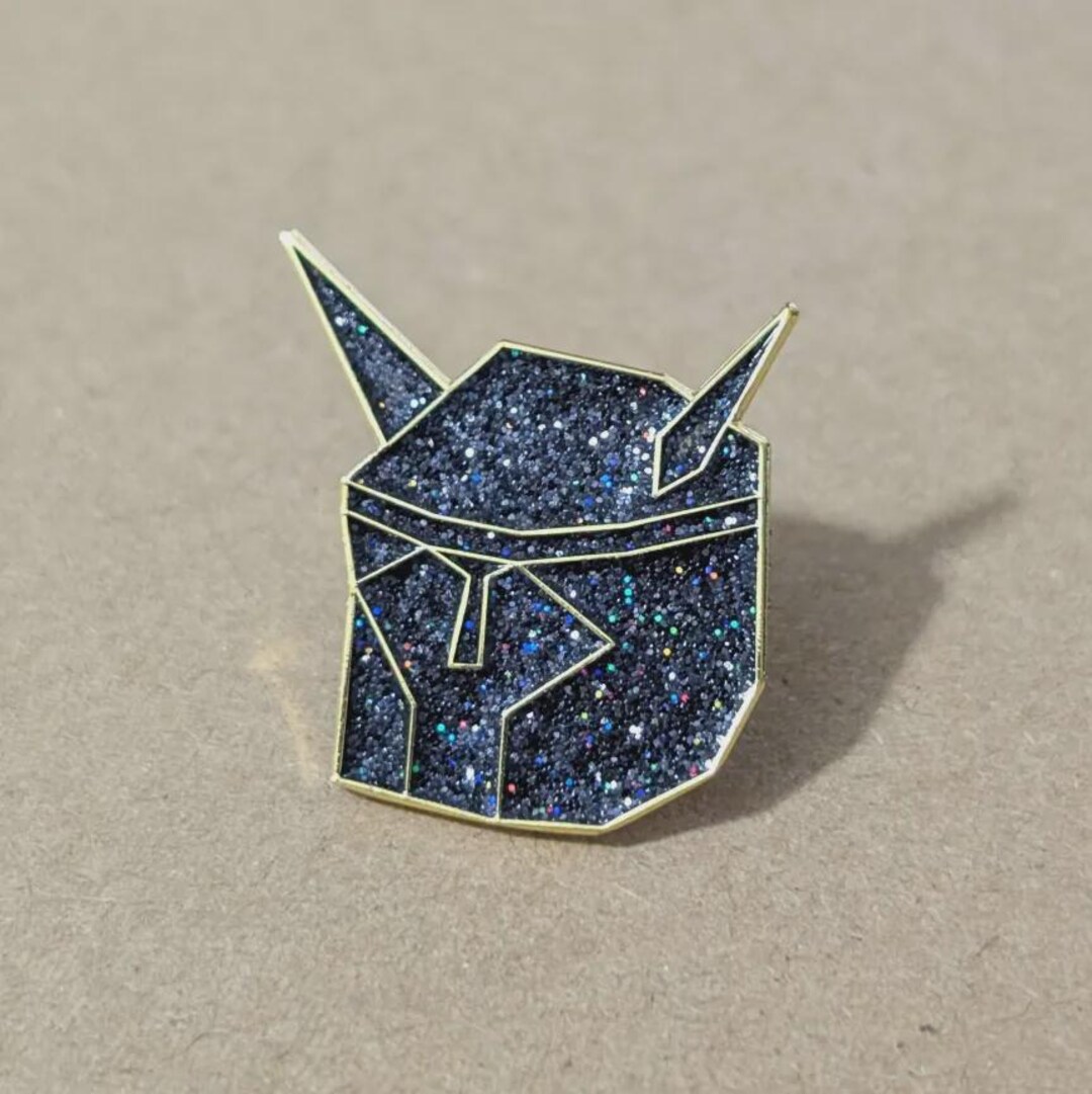 Dragon Med Helm - OSRS Enamel Pin - Runescape Hat Pin - Lapel Pin - One ...