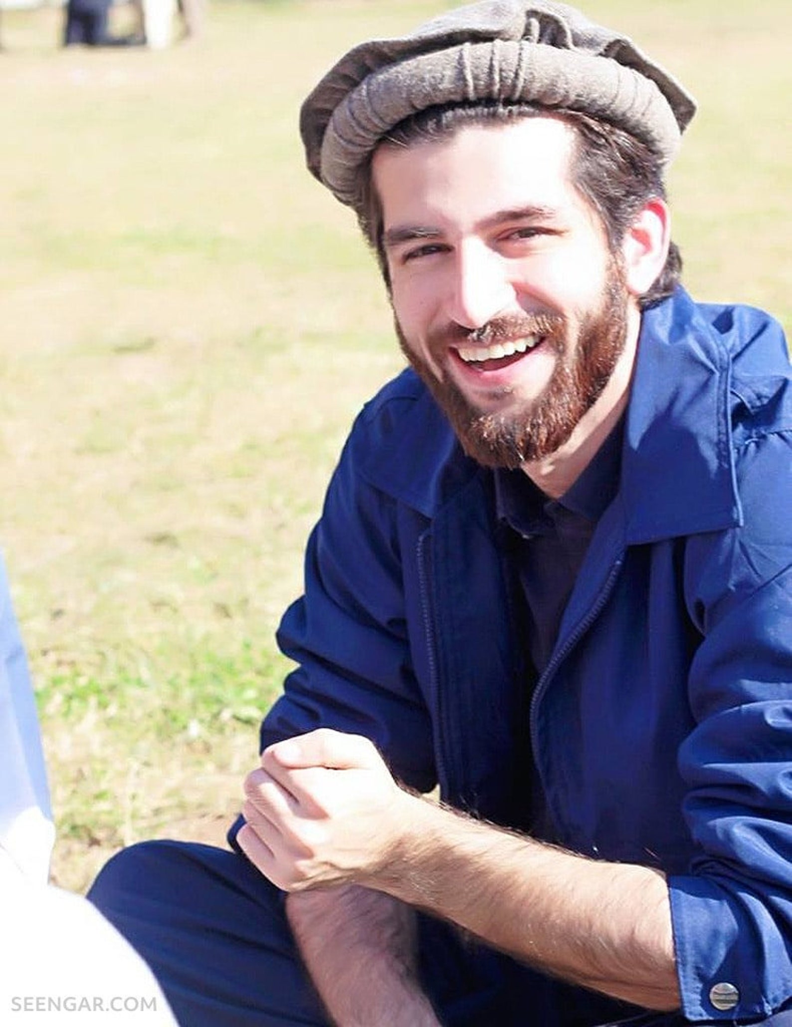 Half White Pakol Pakul Afghan Donut Hat Beret Chitral Chitrali Pashtun ...