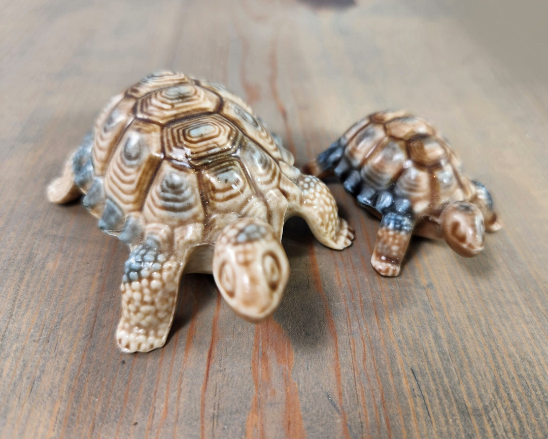 Pair of Tortoise / Turtle Miniature Figurines, Mother and Baby, Vintage ...