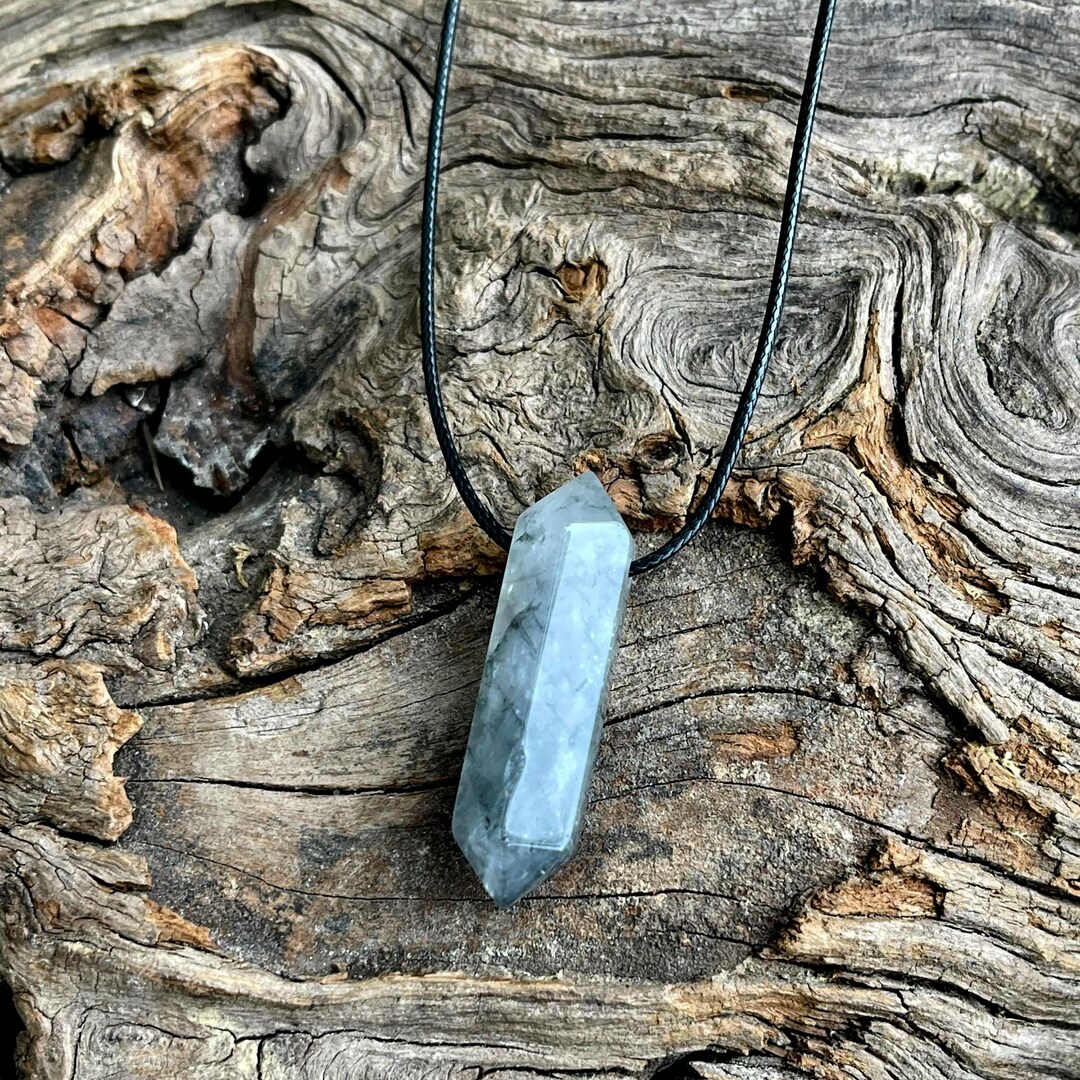 Quasi Ethereal-gray Cloudy Quartz Silver Natural Point Graduated Stone ...