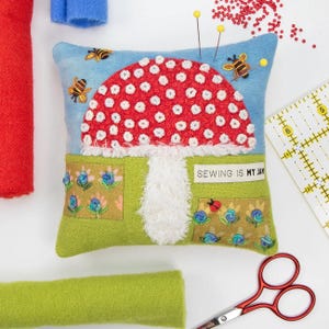 Truffle Duffel Quilt Pattern Book by Sue Spargo - Wool Appliqué and ...