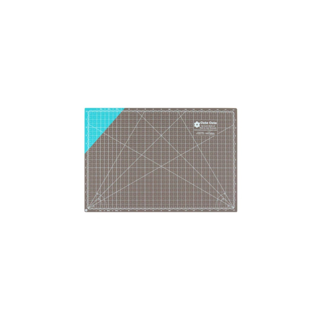 Lori Holt Cutting Mat 12" X 18" for Sewing Studios and Piecing, Riley ...