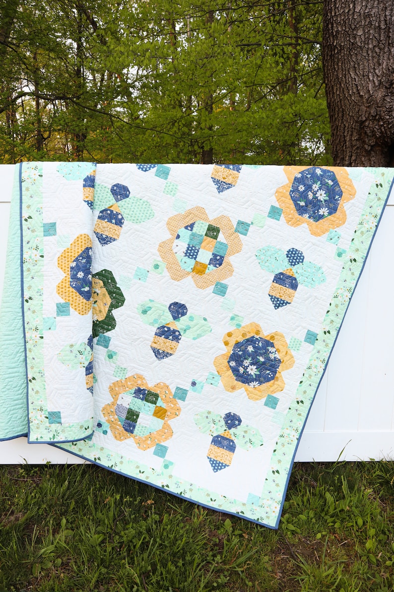 Daisy a Day Quilt Pattern by Beverly Mccullough of Flamingo Toes - 79 ...