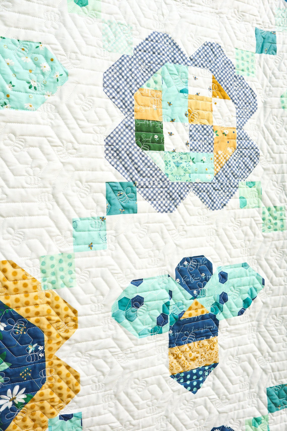 Daisy a Day Quilt Pattern by Beverly Mccullough of Flamingo Toes - 79 ...