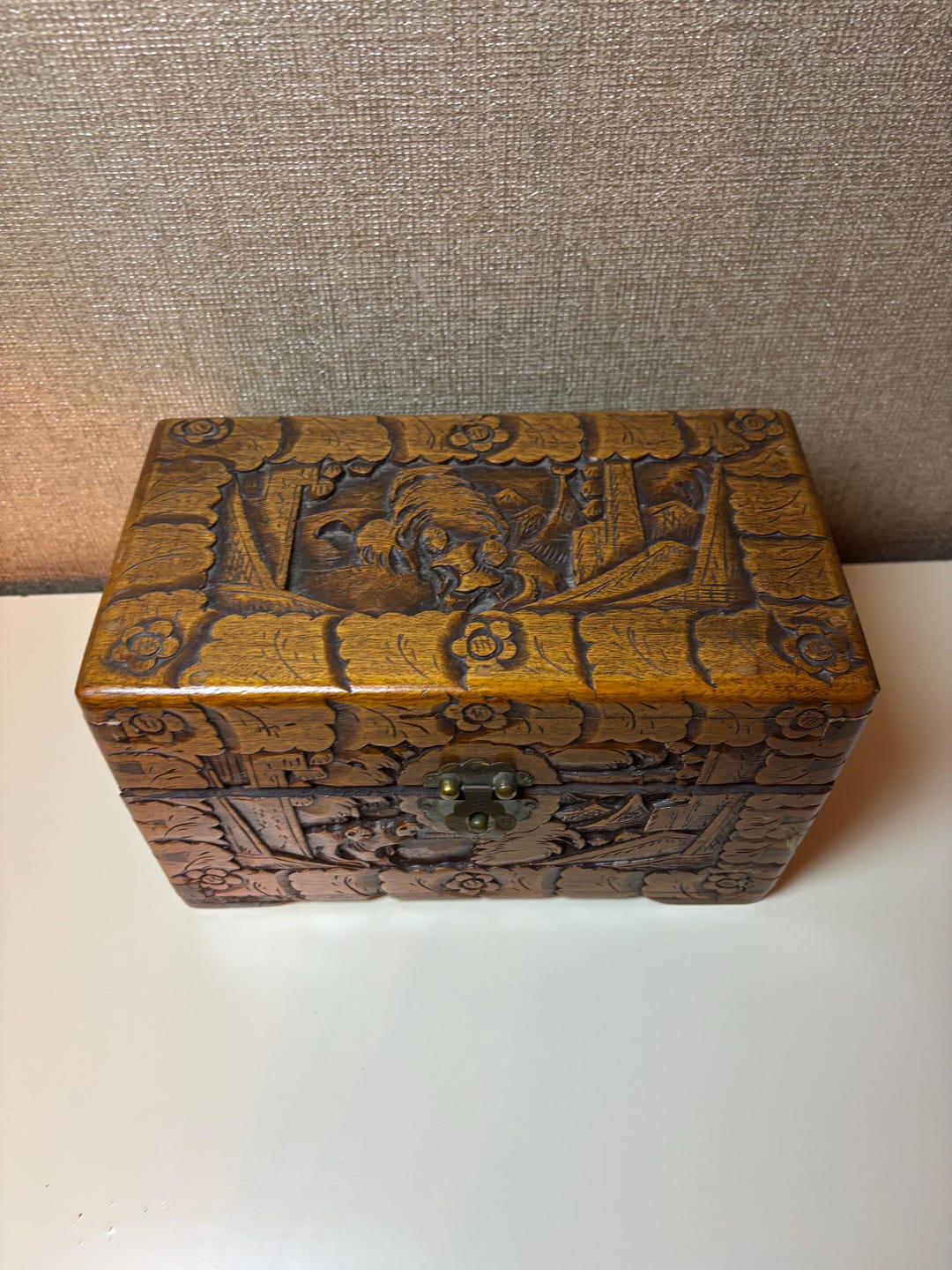 Caja antigua oriental de madera de alcanfor tallada a mano - Etsy España
