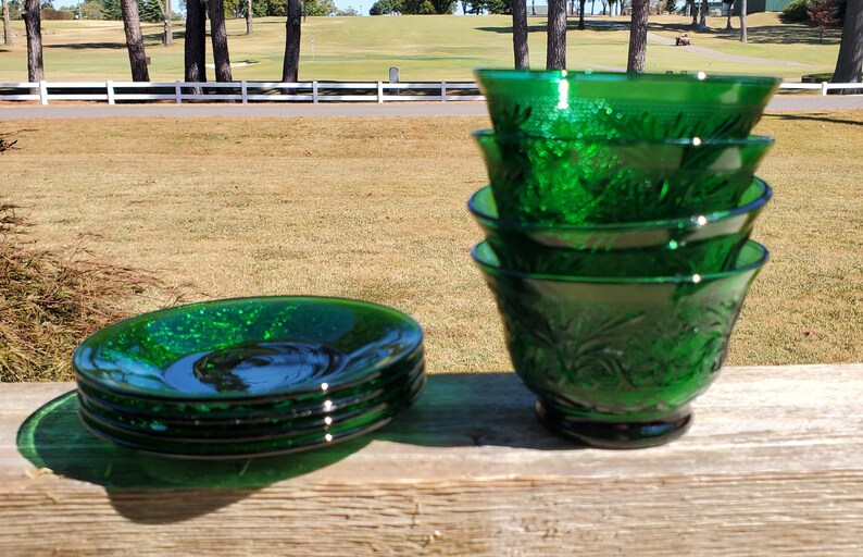 4 Emerald Green Sandwich Glass Custard Cups and Liners, #960,921 - Etsy