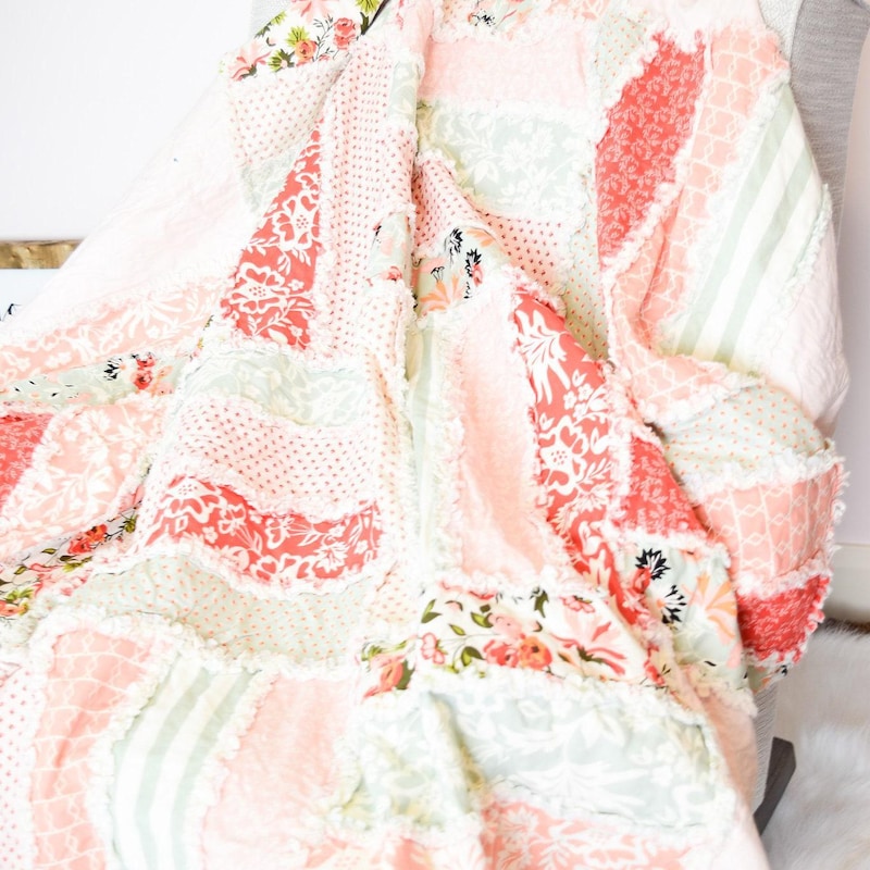 Rosettes Rag Quilt - Etsy