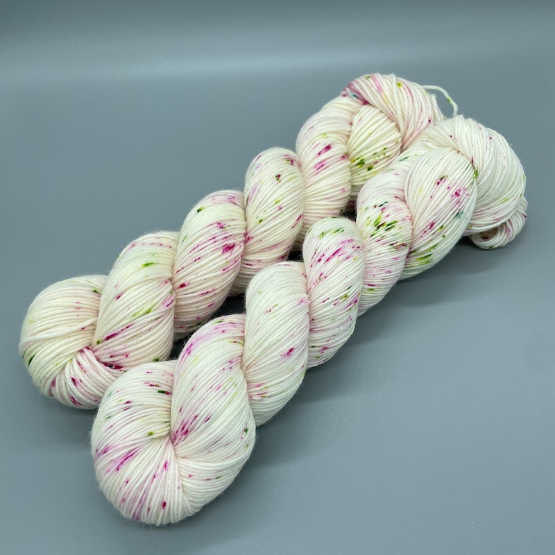 YarnLovingLadyByLisa - Etsy