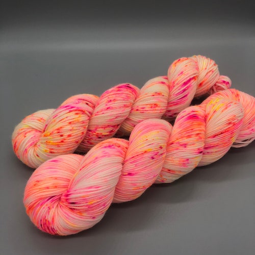 Hand Dyed Yarn Superwash Merino Wool Fluorescent Speckled - Etsy