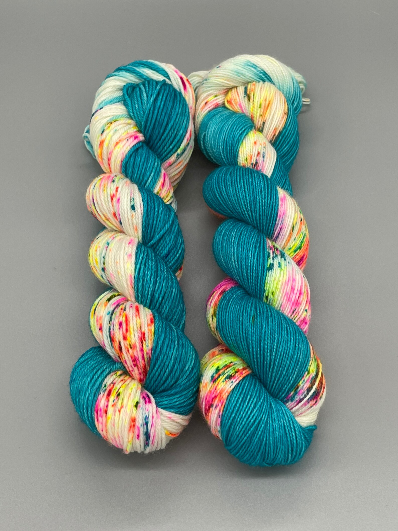 Hand Dyed Yarn Superwash Merino Wool Turquoise Fluorescent - Etsy