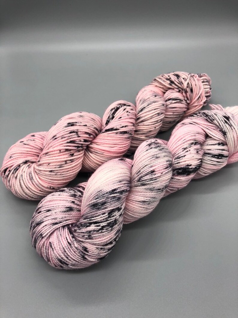 Hand Dyed Yarn Superwash Merino Wool Pink Black Speckled - Etsy