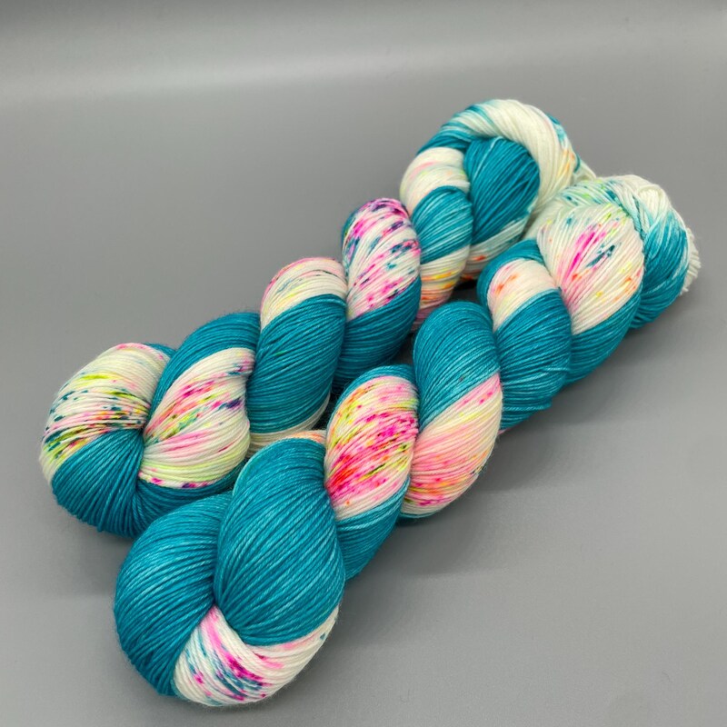 YarnLovingLadyByLisa - Etsy