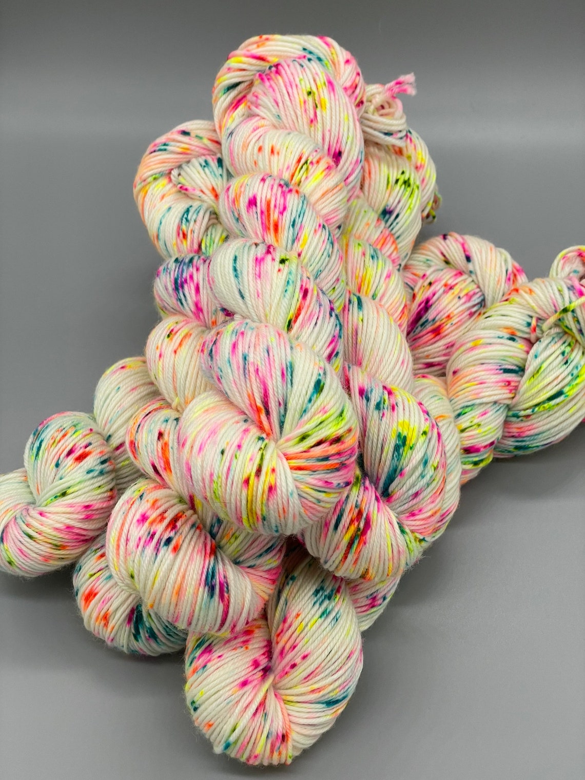 Hand Dyed Yarn Superwash Merino Wool Fluorescent Speckled - Etsy