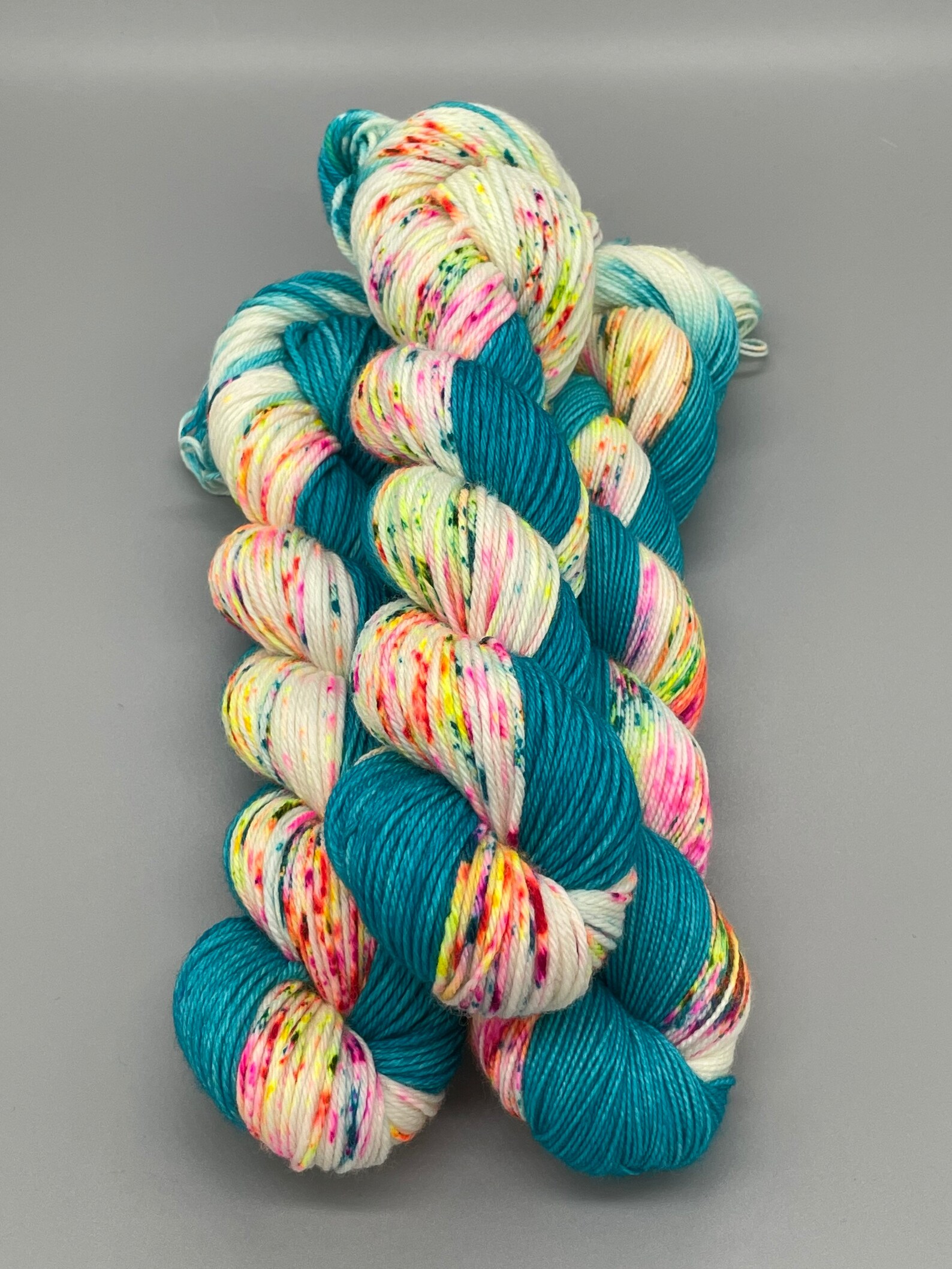 Hand Dyed Yarn Superwash Merino Wool Turquoise Fluorescent - Etsy