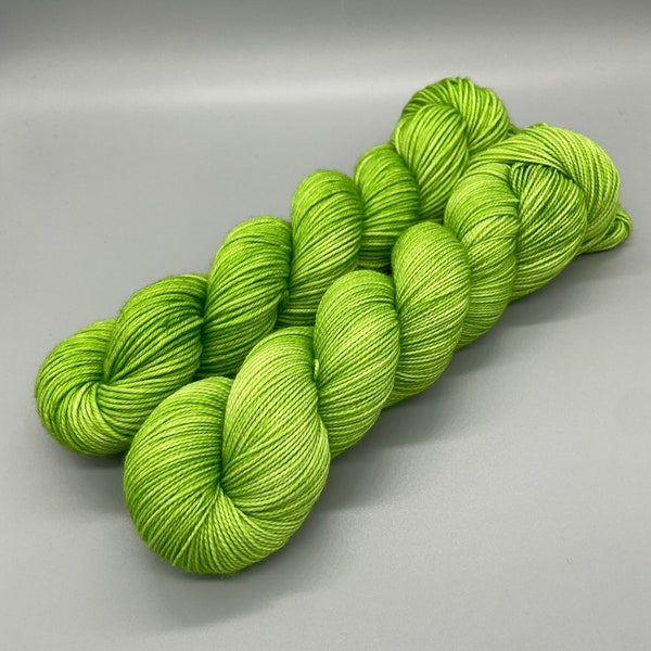 Apple Green Yarn - Etsy