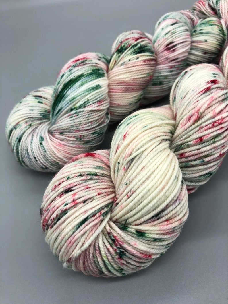 Hand Dyed Yarn Superwash Merino Wool Red Green Speckled - Etsy