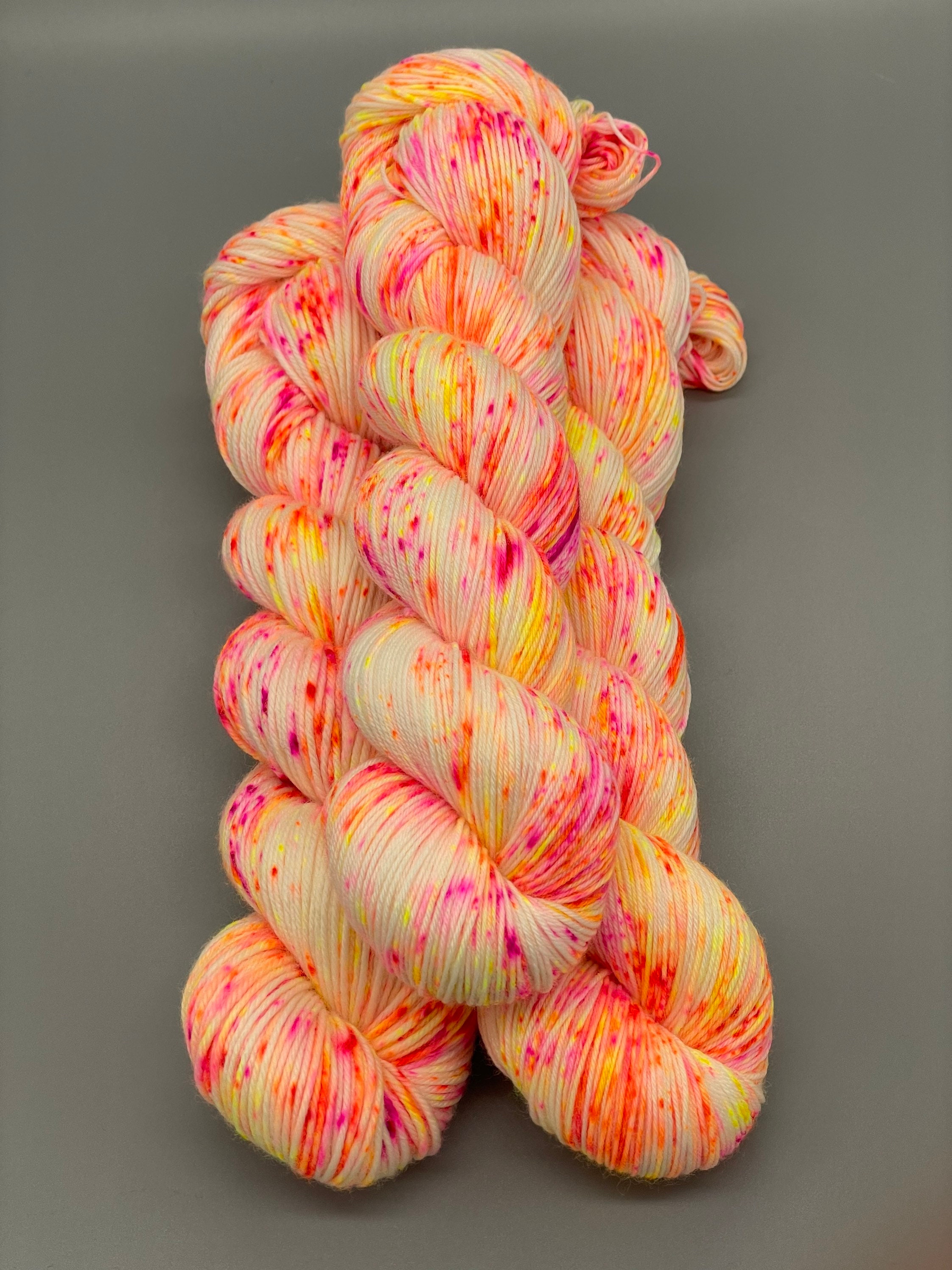 Hand Dyed Yarn, Superwash Merino Wool, Fluorescent Speckled Yarn, Pink ...